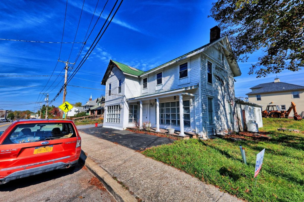 460 Main Street